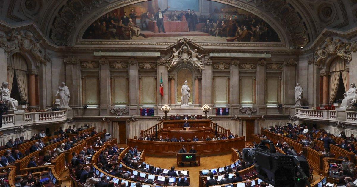Parlamento criticou a PSU, mas deu a mão ao Governo | AbrilAbril